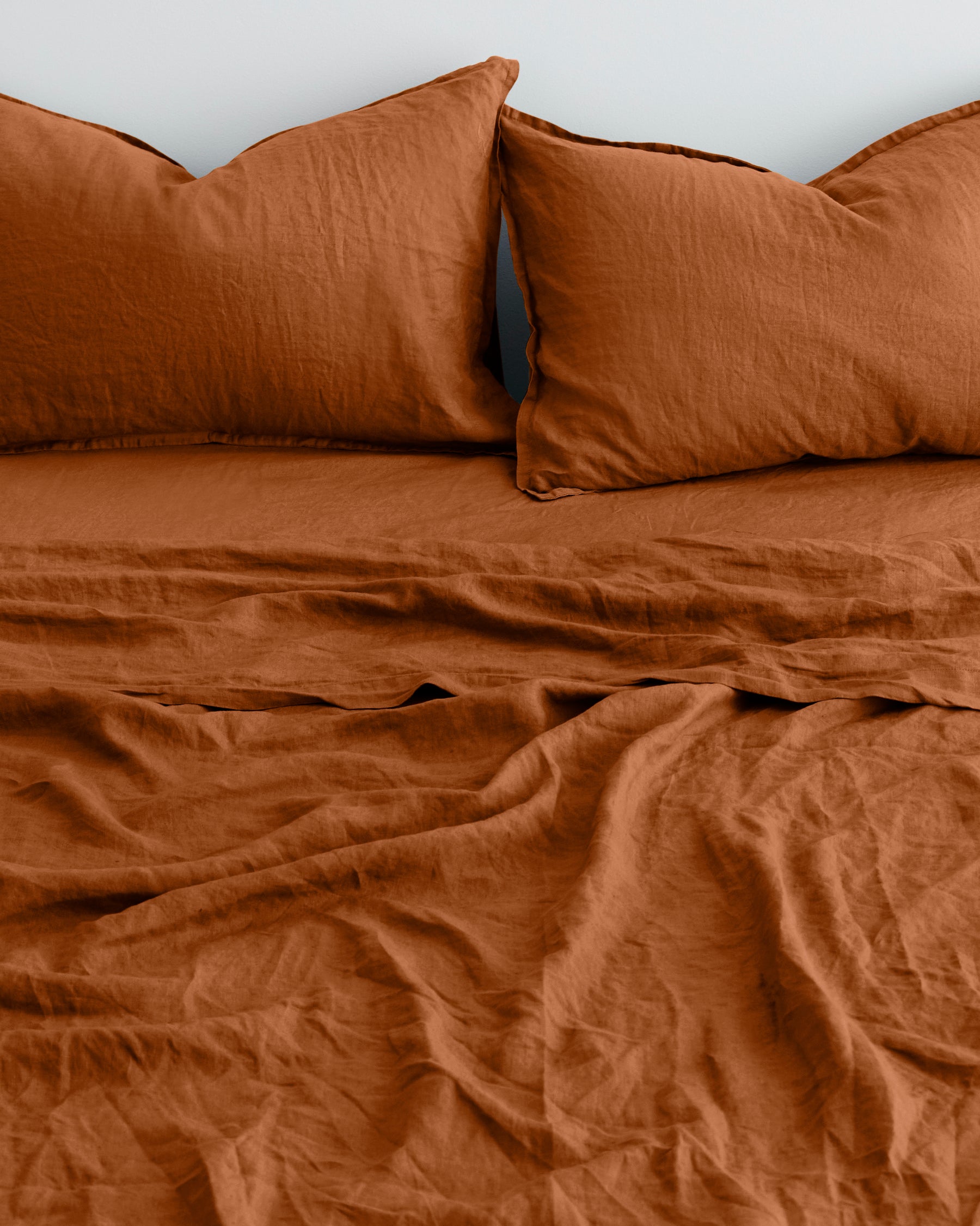 LINEN SHEET SET WITH PILLOWCASES - TERRACOTTA